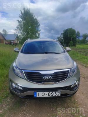 Kia Sportage 2013 in Kraslava, with an engine capacity of 1.70 L and mileage of 149 thousand km for 6700 €, photo  on AUTOMOTO.COM.LV