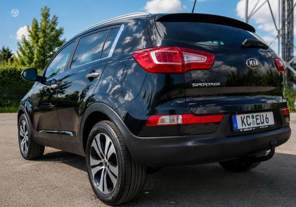 Kia Sportage 2013 in Marijampole, with an engine capacity of 2.00 L and mileage of 298 thousand km for 7900 €, photo 3 on AUTOMOTO.COM.LV