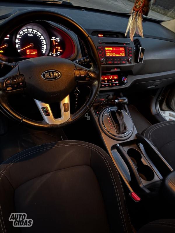 Kia Sportage 2013 in Vilnius on AUTOMOTO.COM.LV Kia Sportage 2013 in Vilnius, with an engine capacity of 2.00 L and mileage of 152 thousand km for 7000 €, photo 9 on AUTOMOTO.COM.LV
