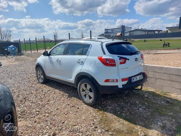 Kia Sportage 2014 in Vilnius, with an engine capacity of 1.70 L and mileage of 239 thousand km for 2600 €, photo 6 on AUTOMOTO.COM.LV