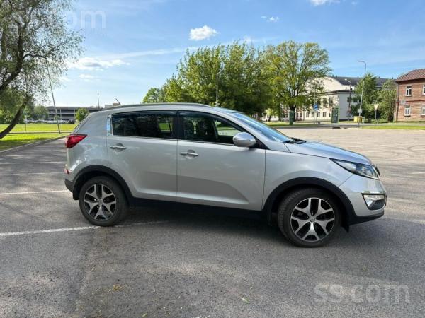 Kia Sportage 2014 Rīga, ar dzinēja tilpumu 1.70 L un nobraukumu 270 tūkst. km par 7000 €, foto 3 vietnē AUTOMOTO.COM.LV