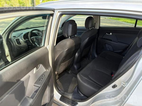 Kia Sportage 2014 Rīga, ar dzinēja tilpumu 1.70 L un nobraukumu 270 tūkst. km par 7000 €, foto 8 vietnē AUTOMOTO.COM.LV