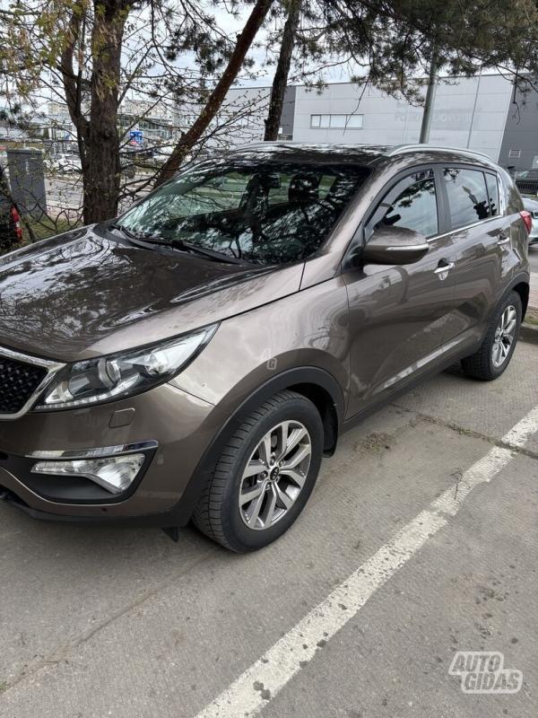 Kia Sportage 2015 in Vilnius, with an engine capacity of 1.70 L and mileage of 154 thousand km for 9700 €, photo 1 on AUTOMOTO.COM.LV