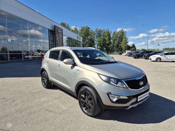 Kia Sportage 2015 in Panevezys, with an engine capacity of 2.00 L and mileage of 189 thousand km for 8200 €, photo 1 on AUTOMOTO.COM.LV