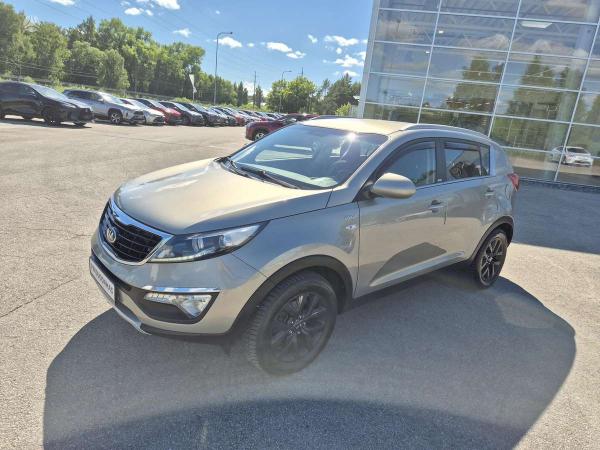 Kia Sportage 2015 in Panevezys, with an engine capacity of 2.00 L and mileage of 189 thousand km for 8200 €, photo 3 on AUTOMOTO.COM.LV