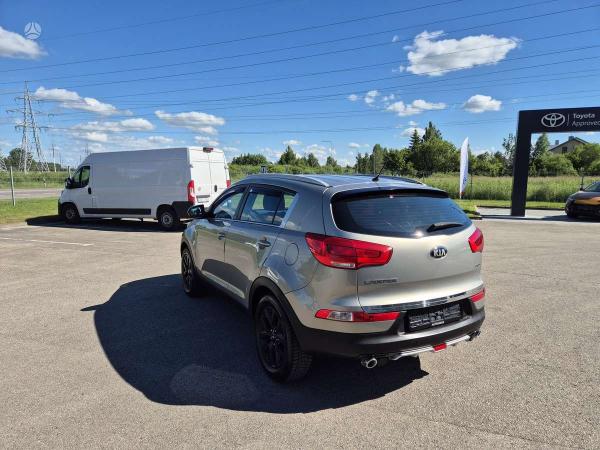 Kia Sportage 2015 in Panevezys, with an engine capacity of 2.00 L and mileage of 189 thousand km for 8200 €, photo 7 on AUTOMOTO.COM.LV