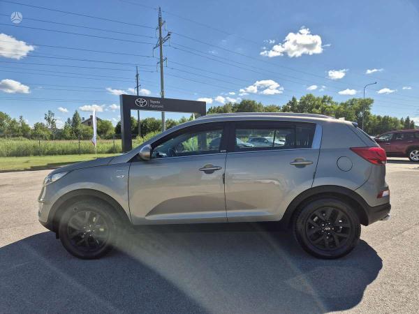 Kia Sportage 2015 in Panevezys, with an engine capacity of 2.00 L and mileage of 189 thousand km for 8200 €, photo 8 on AUTOMOTO.COM.LV