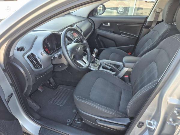Kia Sportage 2015 in Panevezys, with an engine capacity of 2.00 L and mileage of 189 thousand km for 8200 €, photo 10 on AUTOMOTO.COM.LV