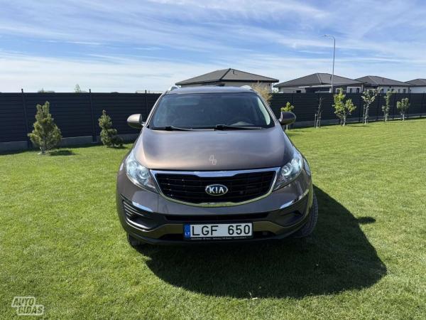 Kia Sportage 2015 in Klaipeda, with an engine capacity of 1.70 L and mileage of 165 thousand km for 7600 €, photo 2 on AUTOMOTO.COM.LV