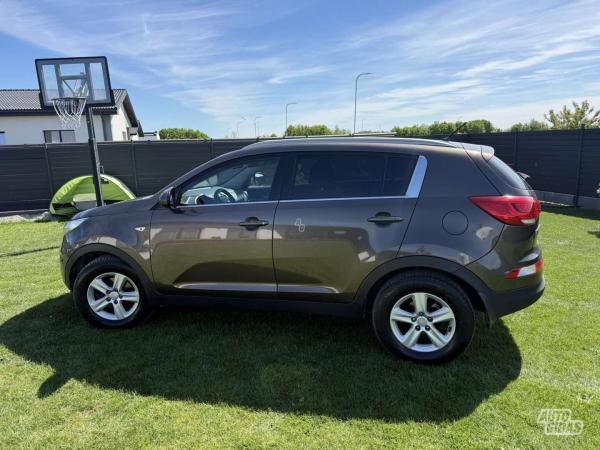 Kia Sportage 2015 in Klaipeda, with an engine capacity of 1.70 L and mileage of 165 thousand km for 7600 €, photo 5 on AUTOMOTO.COM.LV