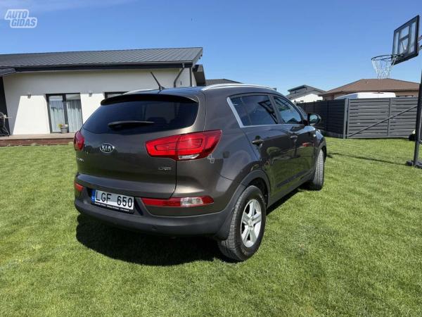 Kia Sportage 2015 in Klaipeda, with an engine capacity of 1.70 L and mileage of 165 thousand km for 7600 €, photo 7 on AUTOMOTO.COM.LV