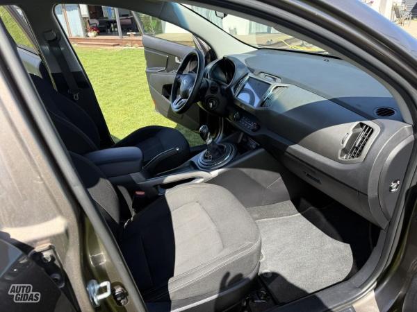 Kia Sportage 2015 in Klaipeda, with an engine capacity of 1.70 L and mileage of 165 thousand km for 7600 €, photo 10 on AUTOMOTO.COM.LV