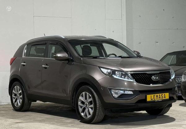 Kia Sportage 2015 in Klaipeda on AUTOMOTO.COM.LV Kia Sportage 2015 in Klaipeda, with an engine capacity of 0.00 L and mileage of 192 thousand km for 5999 €, photo 5 on AUTOMOTO.COM.LV