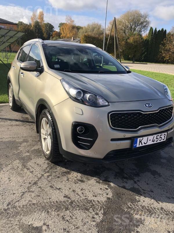 Kia Sportage 2016 in Cesis, with an engine capacity of 1.70 L and mileage of 277 thousand km for 9900 €, photo 1 on AUTOMOTO.COM.LV