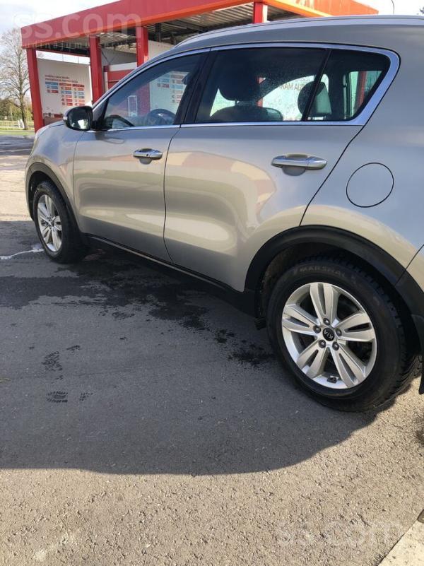 Kia Sportage 2016 in Cesis, with an engine capacity of 1.70 L and mileage of 277 thousand km for 9900 €, photo 4 on AUTOMOTO.COM.LV