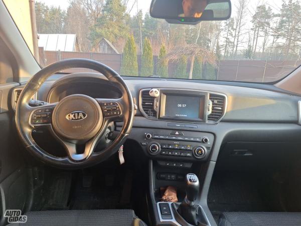 Kia Sportage 2016 in Vilnius, with an engine capacity of 1.70 L and mileage of 158 thousand km for 11800 €, photo 5 on AUTOMOTO.COM.LV