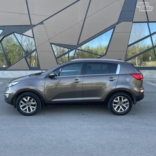 Kia Sportage 2016 in Siauliai, with an engine capacity of 2.00 L and mileage of 260 thousand km for 7999 €, photo 2 on AUTOMOTO.COM.LV