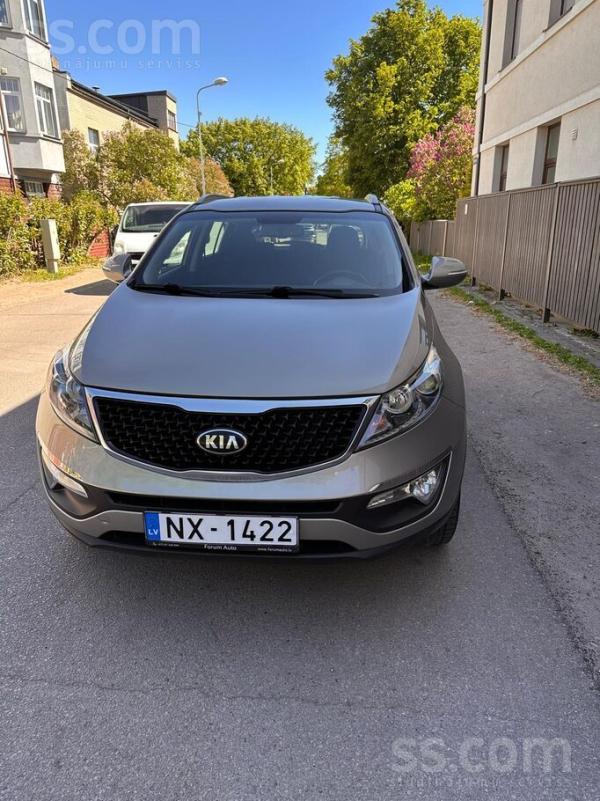Kia Sportage 2016 in Riga, with an engine capacity of 1.70 L and mileage of 105 thousand km for 10500 €, photo 2 on AUTOMOTO.COM.LV