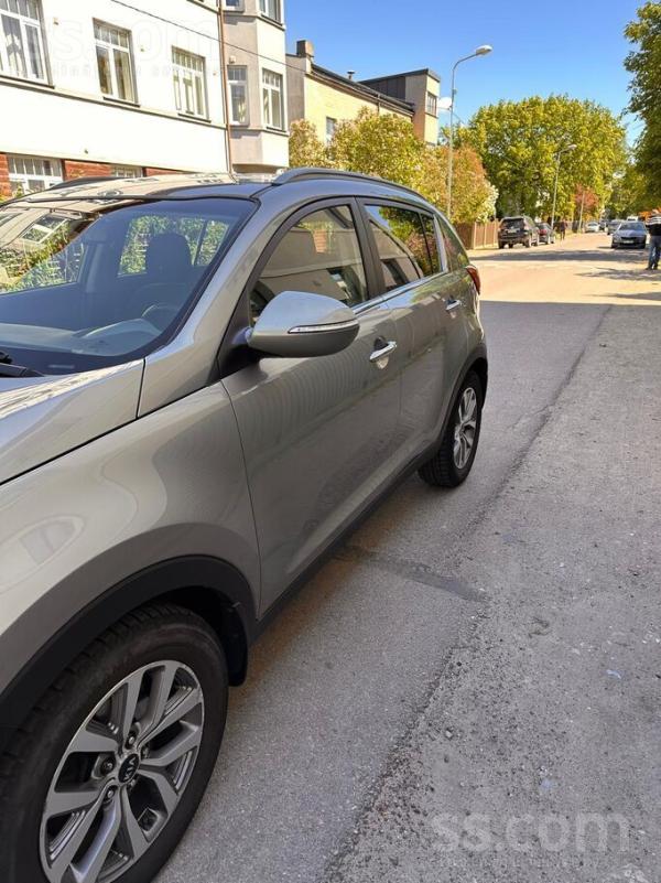 Kia Sportage 2016 in Riga, with an engine capacity of 1.70 L and mileage of 105 thousand km for 10500 €, photo 6 on AUTOMOTO.COM.LV