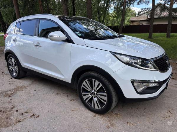 Kia Sportage 2016 in Taurage, with an engine capacity of 1.69 L and mileage of 224 thousand km for 7800 €, photo 4 on AUTOMOTO.COM.LV