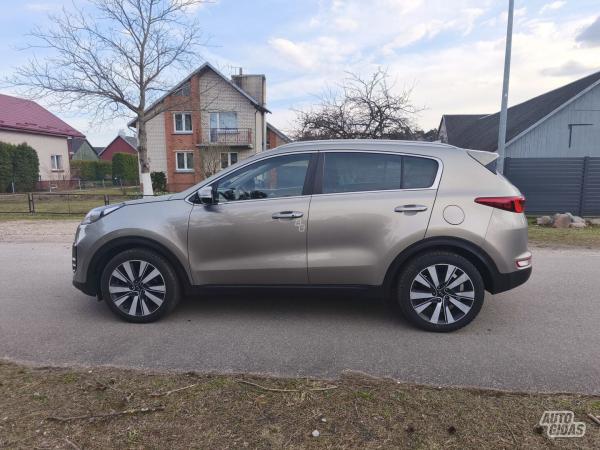 Kia Sportage 2017 in Jurbarkas, with an engine capacity of 1.70 L and mileage of 214 thousand km for 10800 €, photo 8 on AUTOMOTO.COM.LV