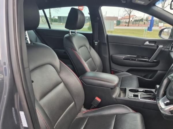 Kia Sportage 2017 in Taurage, with an engine capacity of 1.70 L and mileage of 70 thousand km for 4500 €, photo 8 on AUTOMOTO.COM.LV