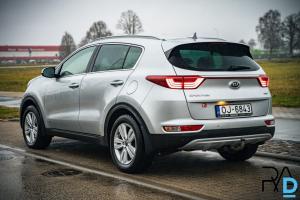 Kia Sportage 2018 in Riga, with an engine capacity of 2.00 L and mileage of 211 thousand km for 11990 €, photo 1 on AUTOMOTO.COM.LV