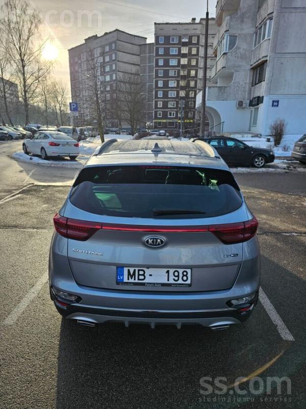 Kia Sportage 2019 in Riga, with an engine capacity of 1.60 L and mileage of 61 thousand km for 16000 €, photo 3 on AUTOMOTO.COM.LV