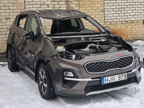 Kia Sportage 2021 in Siauliai, with an engine capacity of 1.60 L and mileage of 98 thousand km for 3900 €, photo 4 on AUTOMOTO.COM.LV