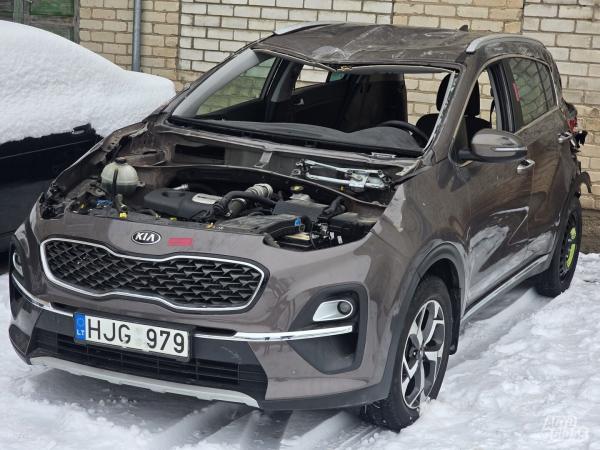 Kia Sportage 2021 in Siauliai, with an engine capacity of 1.60 L and mileage of 98 thousand km for 3900 €, photo 5 on AUTOMOTO.COM.LV