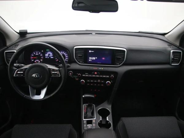 Kia Sportage 2021 in Vilnius, with an engine capacity of 1.60 L and mileage of 29 thousand km for 18899 €, photo 2 on AUTOMOTO.COM.LV