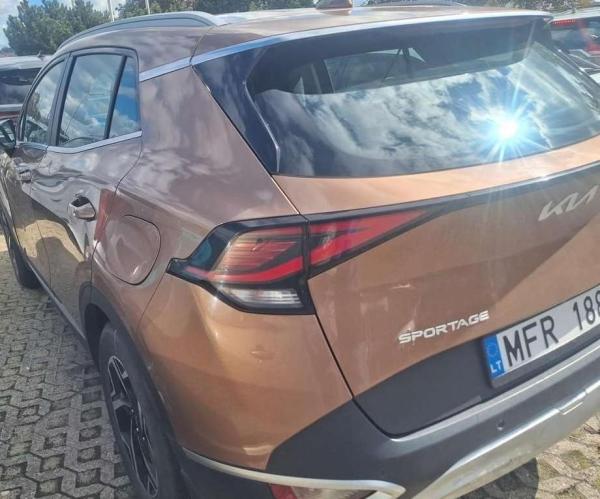 Kia Sportage 2022 in Vilnius, with an engine capacity of 1.60 L and mileage of 127 thousand km for 17500 €, photo 3 on AUTOMOTO.COM.LV