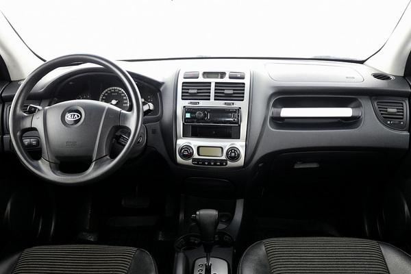 Green Kia Sportage 2005 in Tallinn, with an engine capacity of 2.00 L and mileage of 199 thousand km for 2299 €, photo 5 on AUTOMOTO.COM.LV
