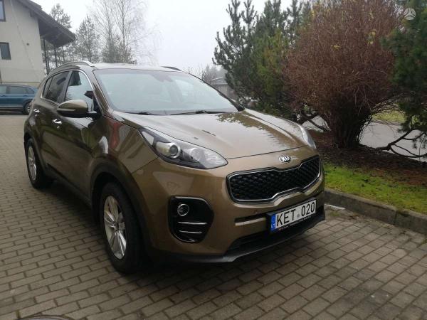 Green Kia Sportage 2016 in Vilnius, with an engine capacity of 1.69 L and mileage of 174 thousand km for 11111 €, photo 1 on AUTOMOTO.COM.LV