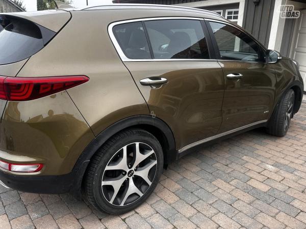 Зеленый Киа Sportage 2016 в Аникщяй, объемом двигателя 1.60 л и пробегом 200 тыс. км за 12900 €, фото 1 на AUTOMOTO.COM.LV
