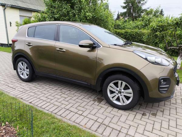 Green Kia Sportage 2017 in Kaunas, with an engine capacity of 1.69 L and mileage of 172 thousand km for 10600 €, photo 3 on AUTOMOTO.COM.LV