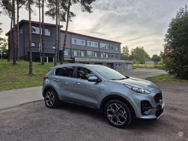 Green Kia Sportage 2020 in Taurage, with an engine capacity of 1.60 L and mileage of 194 thousand km for 14999 €, photo 3 on AUTOMOTO.COM.LV