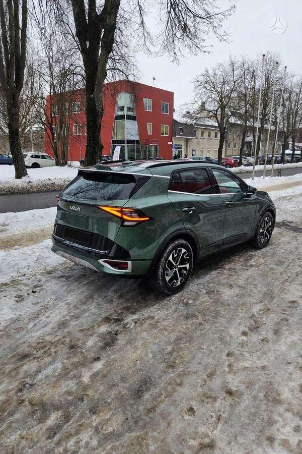 Green Kia Sportage 2022 in Klaipeda, with an engine capacity of 1.60 L and mileage of 36 thousand km for 28499 €, photo 3 on AUTOMOTO.COM.LV