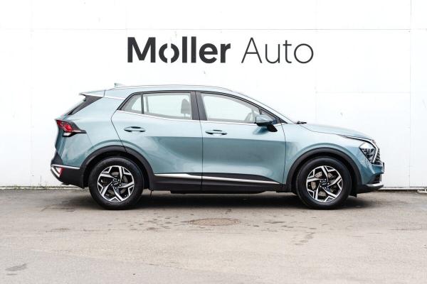 Green Kia Sportage 2022 in Riga, with an engine capacity of 1.60 L and mileage of 89 thousand km for 20950 €, photo 5 on AUTOMOTO.COM.LV