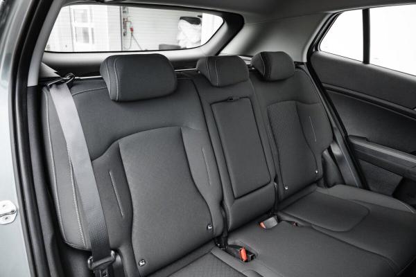 Green Kia Sportage 2022 in Riga, with an engine capacity of 1.60 L and mileage of 89 thousand km for 20950 €, photo 7 on AUTOMOTO.COM.LV