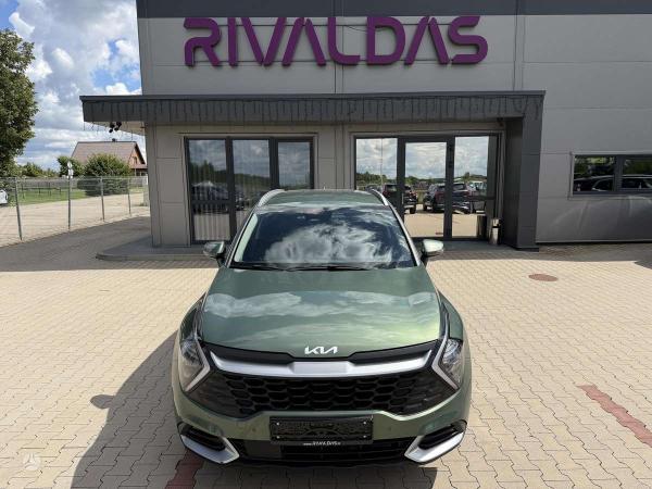 Green Kia Sportage 2022 in Siauliai, with an engine capacity of 1.60 L and mileage of 175 thousand km for 19990 €, photo 5 on AUTOMOTO.COM.LV