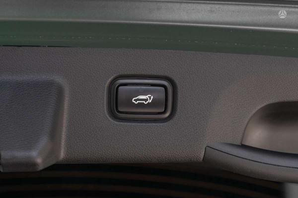 Green Kia Sportage 2022 in Vilnius, with an engine capacity of 1.60 L and mileage of 56 thousand km for 34900 €, photo 11 on AUTOMOTO.COM.LV