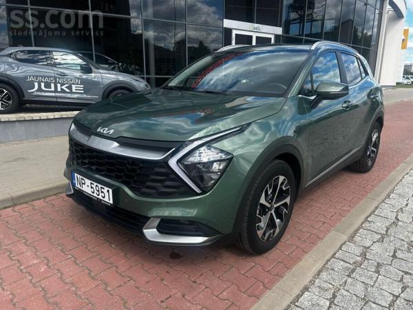 Zaļš Kia Sportage 2023 Daugavpils, ar dzinēja tilpumu 1.60 L un nobraukumu 20 tūkst. km par 26300 €, foto 1 vietnē AUTOMOTO.COM.LV