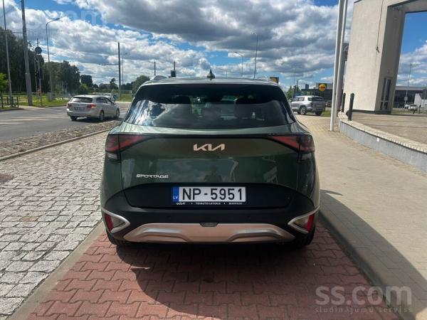 Zaļš Kia Sportage 2023 Daugavpils, ar dzinēja tilpumu 1.60 L un nobraukumu 20 tūkst. km par 26300 €, foto 5 vietnē AUTOMOTO.COM.LV