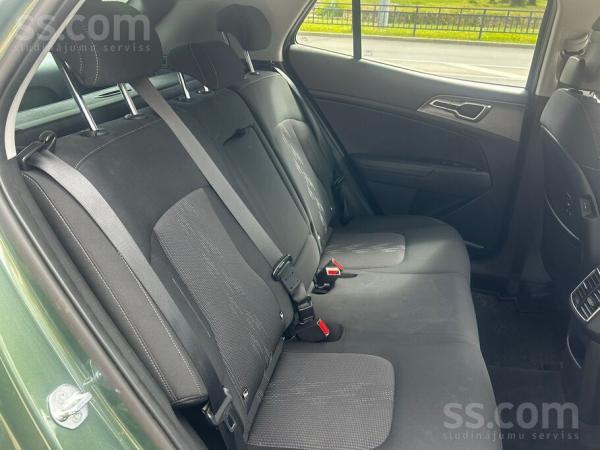 Zaļš Kia Sportage 2023 Daugavpils, ar dzinēja tilpumu 1.60 L un nobraukumu 20 tūkst. km par 26300 €, foto 9 vietnē AUTOMOTO.COM.LV