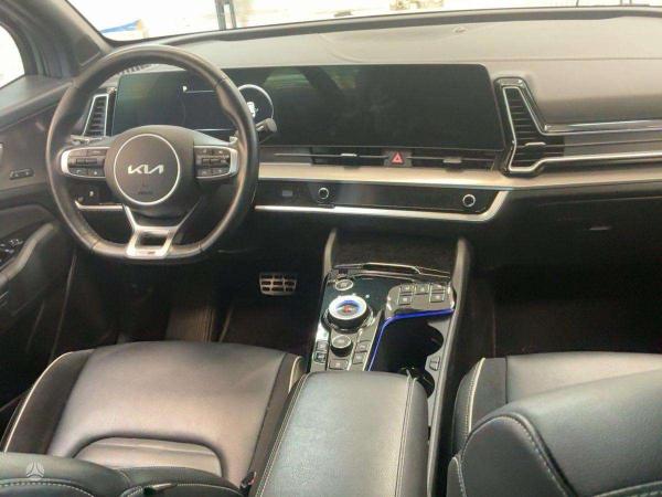Green Kia Sportage 2023 in Vilnius, with an engine capacity of 1.60 L and mileage of 40 thousand km for 32490 €, photo 4 on AUTOMOTO.COM.LV