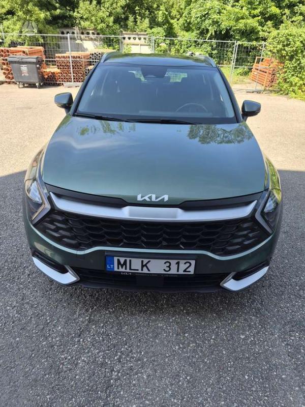 Green Kia Sportage 2023 in Vilnius, with an engine capacity of 1.60 L and mileage of 60 thousand km for 23200 €, photo 2 on AUTOMOTO.COM.LV