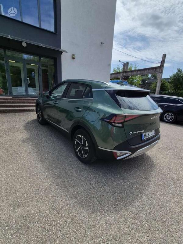 Green Kia Sportage 2023 in Vilnius, with an engine capacity of 1.60 L and mileage of 60 thousand km for 23200 €, photo 6 on AUTOMOTO.COM.LV
