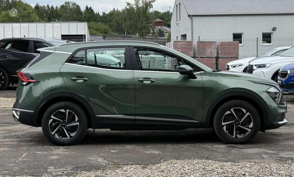 Green Kia Sportage 2023 in Vilnius, with an engine capacity of 1.60 L and mileage of 185 thousand km for 18990 €, photo 4 on AUTOMOTO.COM.LV