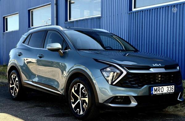 Green Kia Sportage 2023 in Kaunas, with an engine capacity of 1.60 L and mileage of 45 thousand km for 23000 €, photo 2 on AUTOMOTO.COM.LV